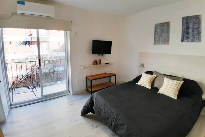 Luminoso Cómodo Con Balcón Verde Cañitas, Palermo - Buenos Aires