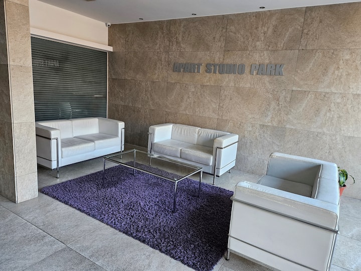 Fantastic Spot: Studio W/parkg 2 Blocks Wtc - Montevideo