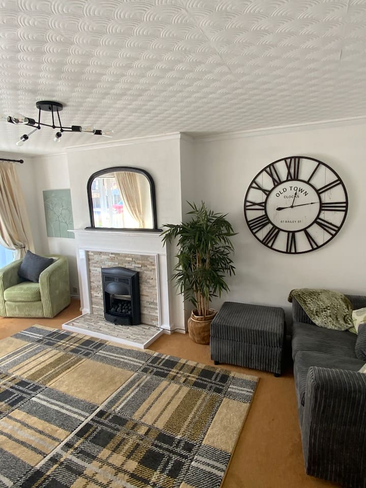 Beautiful 2 Bed Grd Floor Flat Fantastic Location - Eastbourne