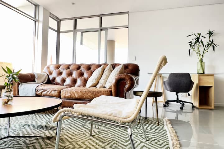 Modern Upmarket Apartment In The City Centre - Windhoek