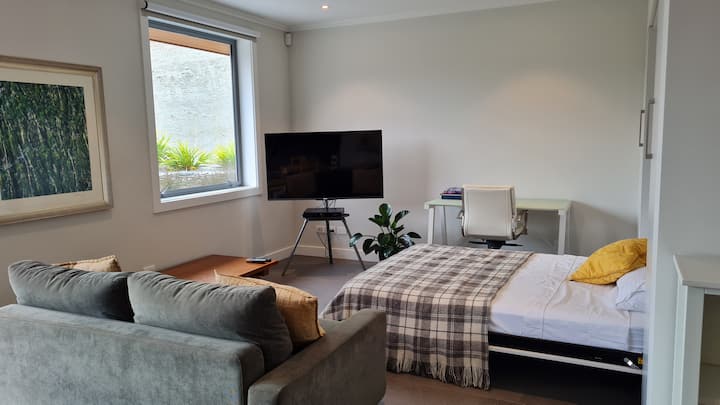 Tucker Beach Private, Exclusive Retreat For 1-4 People | Iconic Views | Spa Pool - Arrowtown