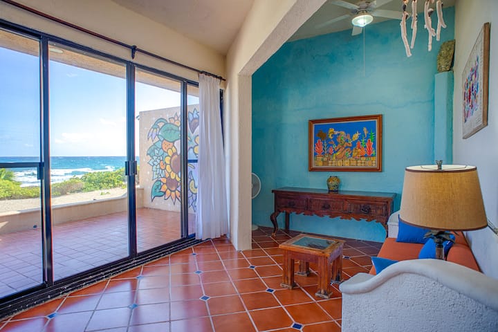 Comfy Oceanfront Home, Pool - Walk To Town & Beach - Akumal