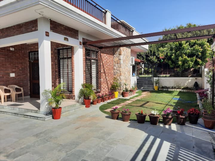 Sunnyside Cottage - 3 Bedrooms - Dehradun