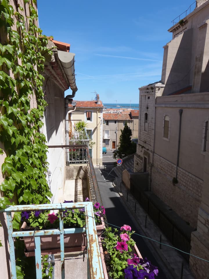 2° éT. Eglise St Louis Sète Centre,  Appart. 30 M2 - Sète