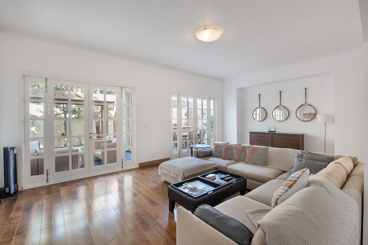 Luxuary Family Villa In The Lakes, With Full Maid Service (Updated Photos) - Dubai