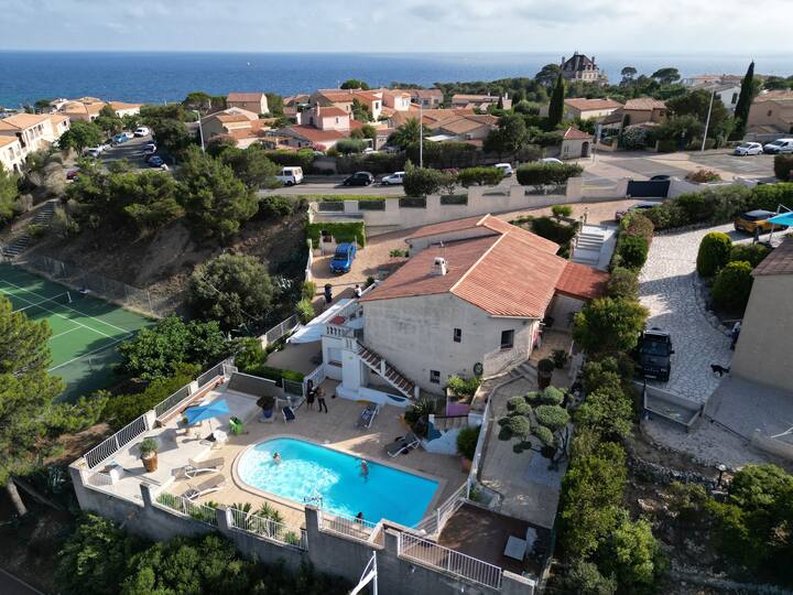 Spacieux T3 De 60 M2 
 Rez-de-chaussée De Villa - Sausset-les-Pins
