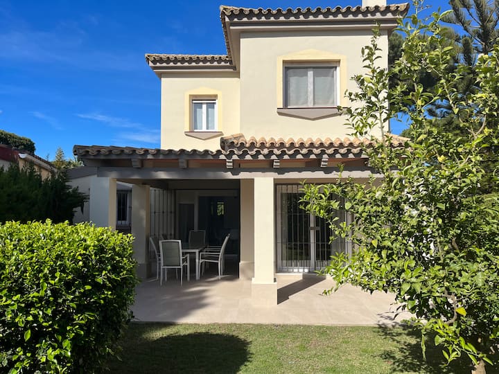 Beautiful Villa In Best Location - Chiclana de la Frontera
