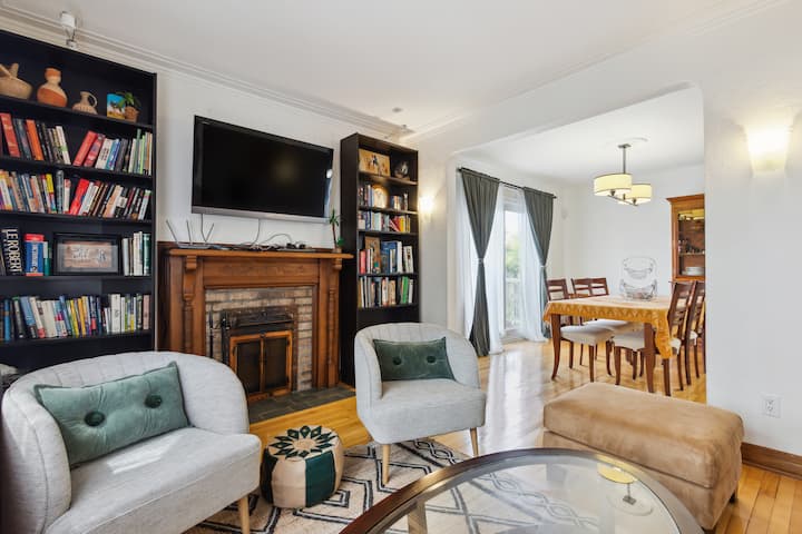 Une Grande Maison Confortable Près Du Centre-ville - Lasalle