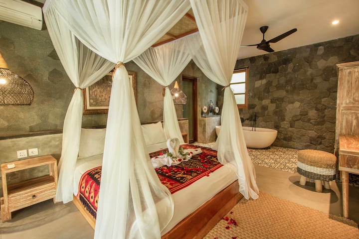 Private 4 Bed Room Jungle Pool Villa, Pondok Mekar - Ubud