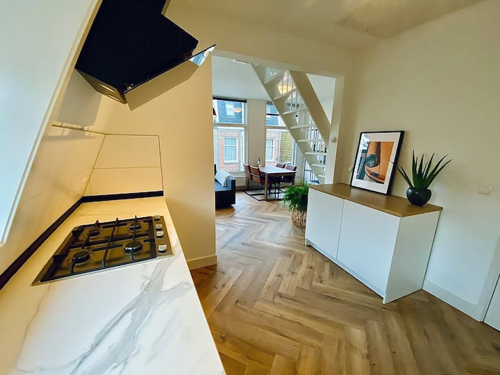 Beautiful Apartment In Most Popular Area Amsterdam - Ámsterdam