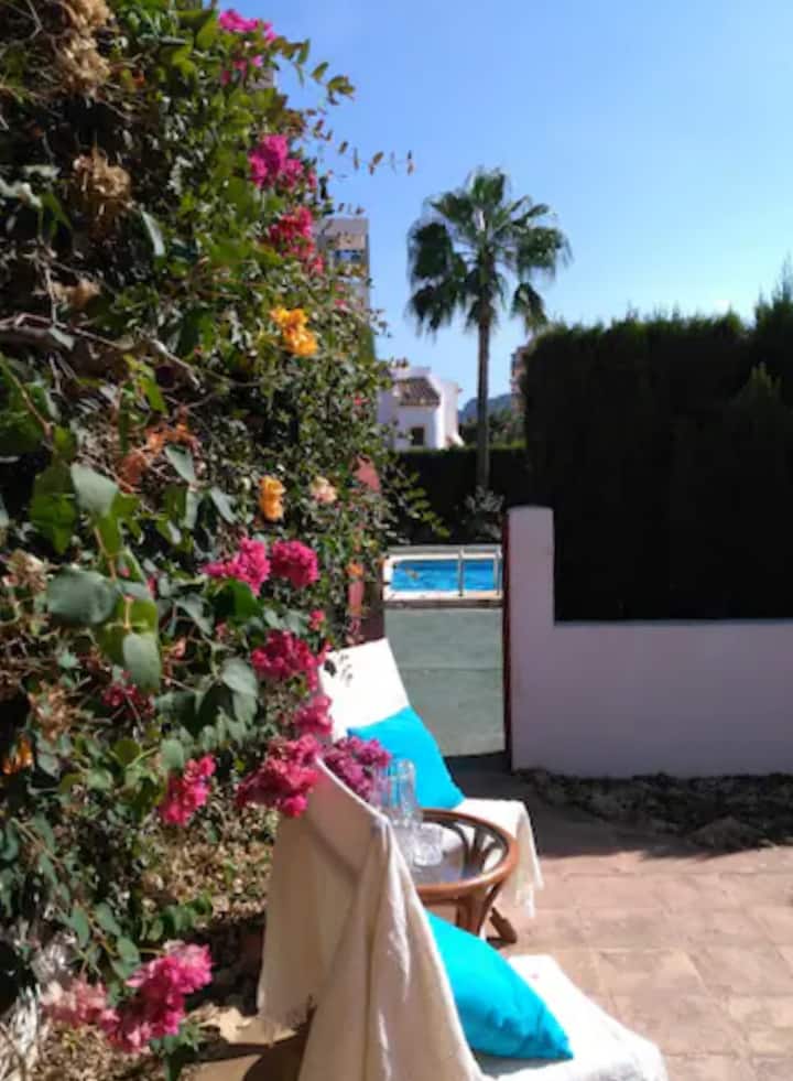 Jolie Maison Dans Résidence Sécurisée Avec Piscine - Calp