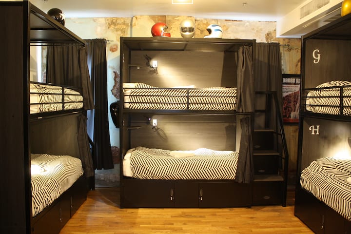 Bed In Fantastic Shared Room Downtown - Denver, CO