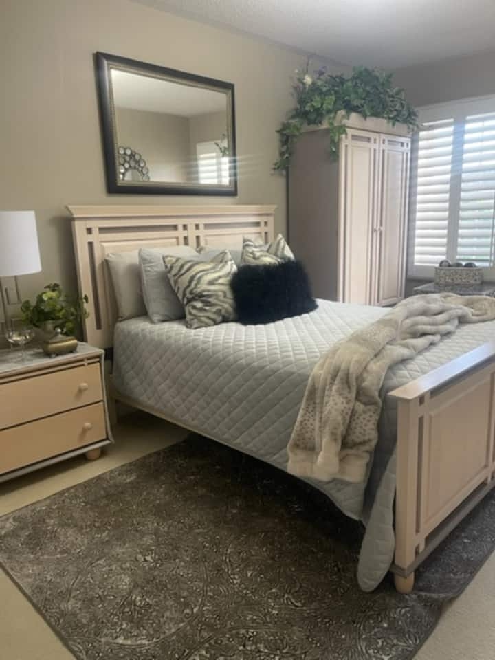 Luxurious Private Bedroom & Bath In Oakville Home - Burlington