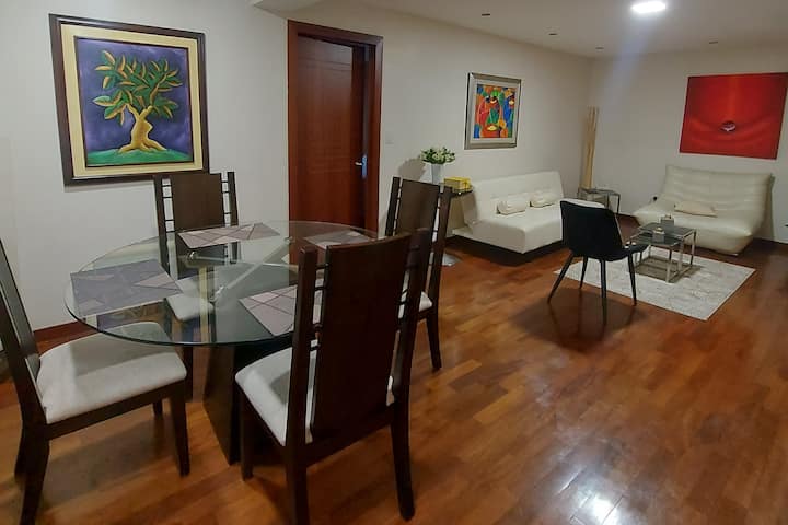 Amplia Suite - Sector República Del Salvador - Quito