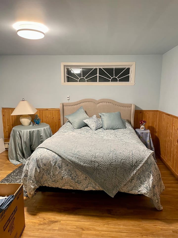 Cozy Basement Retreat: Your Private Oasis - Repentigny
