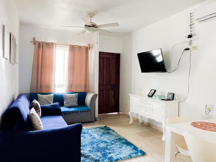 "Spacious Ground-floor Apt- 3br-central Pdc" - Playa del Carmen