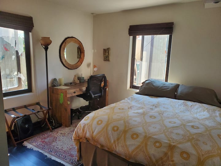 Private Room And Bath Near To Ucsb - Goleta, CA