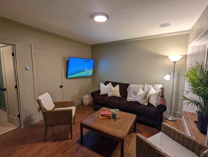 Private Room In Comfortable House - Monthly Rate - Pickering