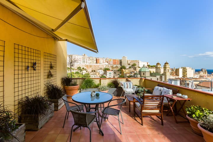 Old Town Apt With Beautiful Terrace. Smartworking - Cagliari