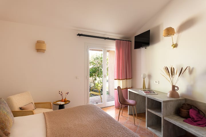Chambre Supérieure Hôtel En Campagne Avec Piscine - Plage de Palombaggia
