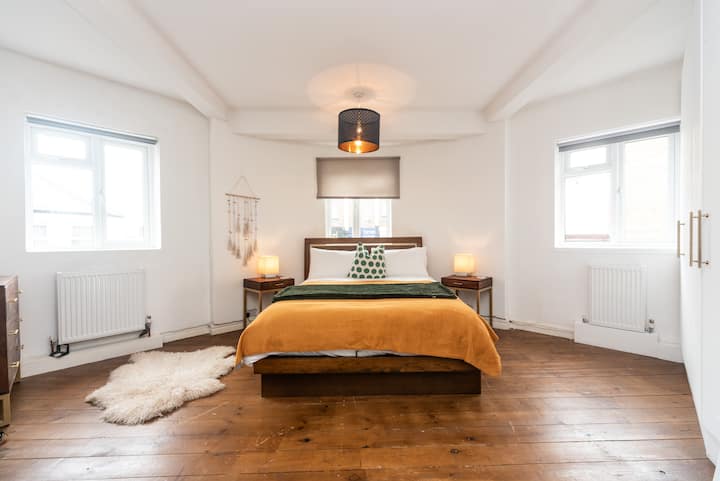 Stylish & Spacious Apartment In London: Sleeps 6 - Londres