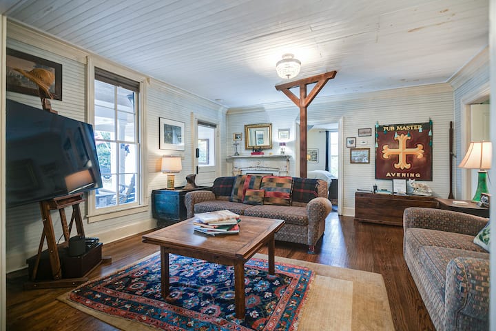 The Brigadoon Breathtaking Cottage In Leipers Fork - Fairview, TN