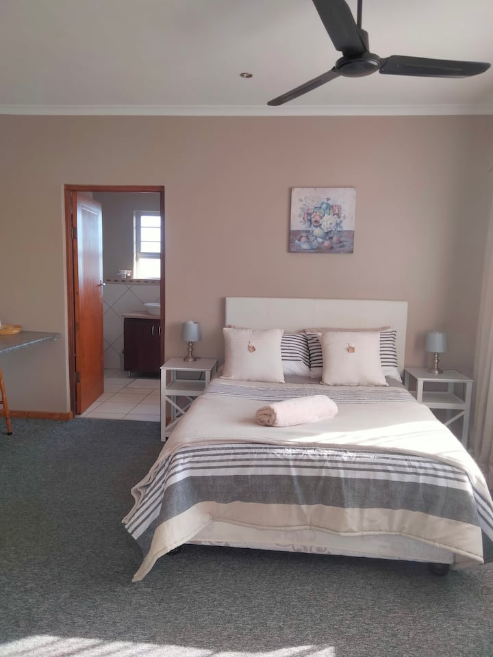 Blue Tides Seal Suite. - Despatch