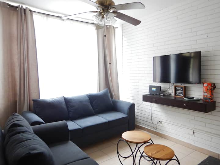 Depa. Constitucion , Paseo Sta Lucia, Fundidora - Monterrey