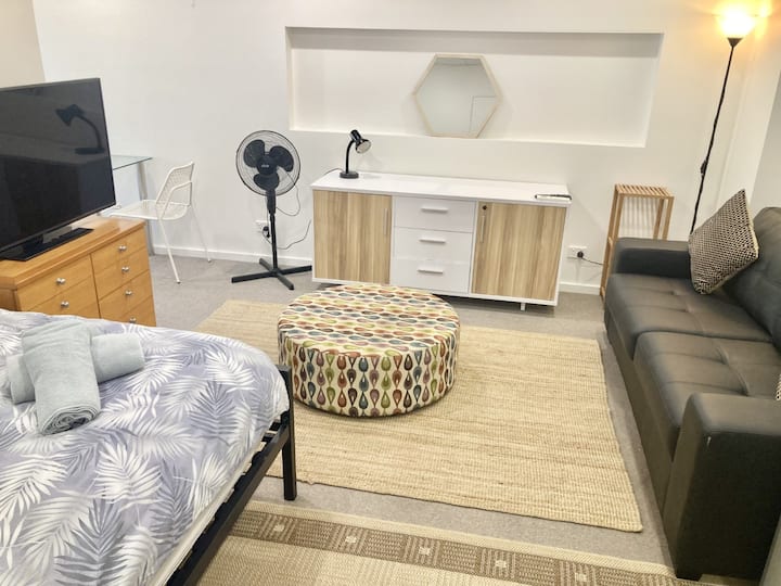 Cronulla Cbd Studio Apartment, Minutes To Beach - Cronulla