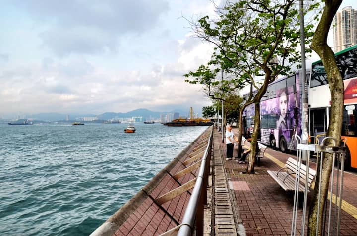 2 Br In Catchick Street, Hong Kong - Hong Kong