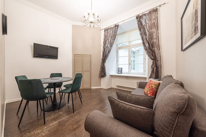 Old Town - Hall Square Apartment - Tallinn