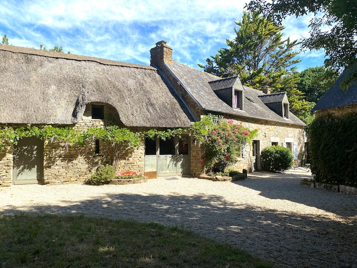 Authentique Longère Dans La Nature - Bannalec