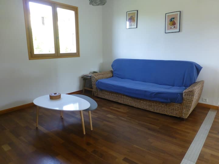 F3 80m², Vue Sur Mer. Arrivée Possible En Semaine - Calcatoggio