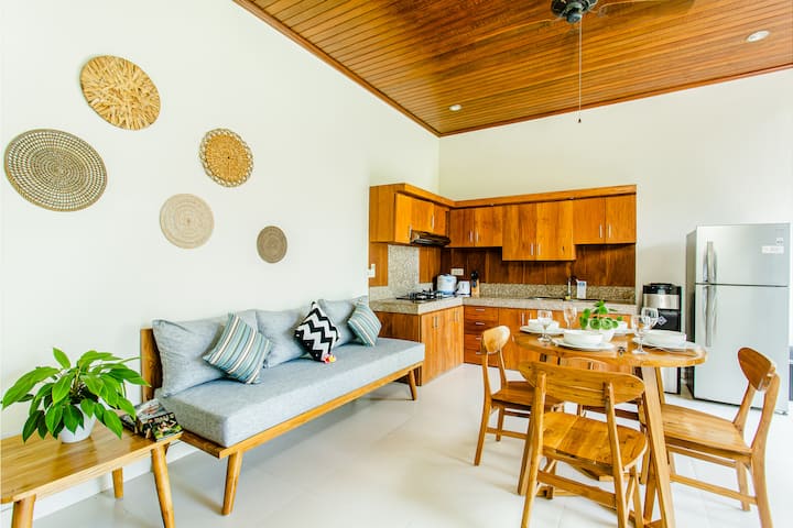 2 Bdr, Villa Dion 1 Close To Finns Beach Club - Canggu