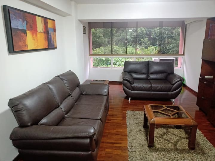 Apartamento Muy Cómodo, Seguro, Y Muy Bien Ubicado - Caracas