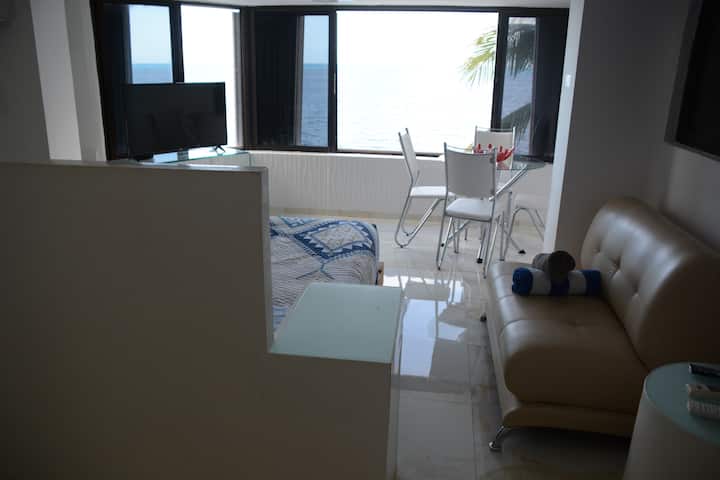 Beach Front Amazing 2br 2king 1wc Location - Cancún