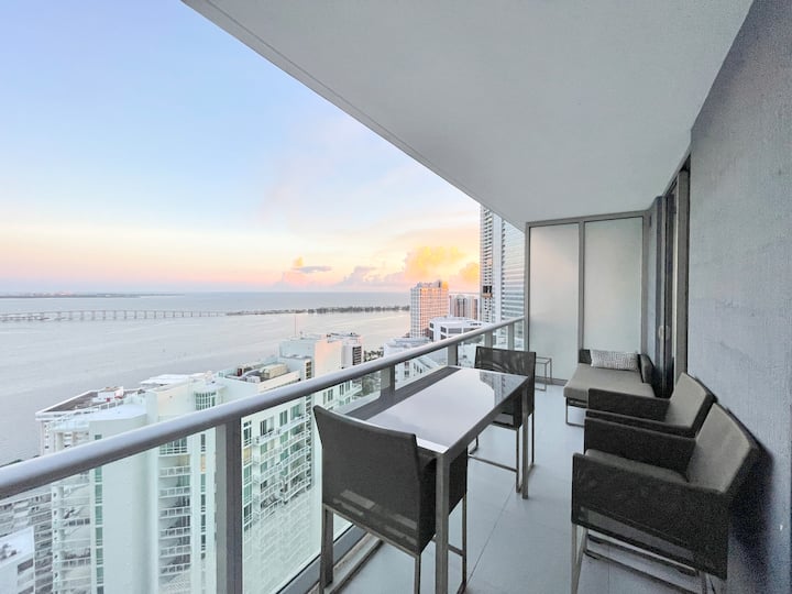 Beautiful 2 Br. Condo (325025) By Houzlet - Miami