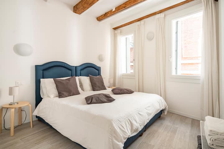 S. Mark/biennale 4pax 2sdb Top Location - Venice