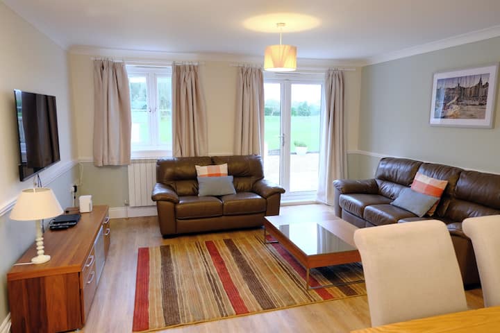 Ellingham, St Martins - Ground-floor With Terrace - Guernsey