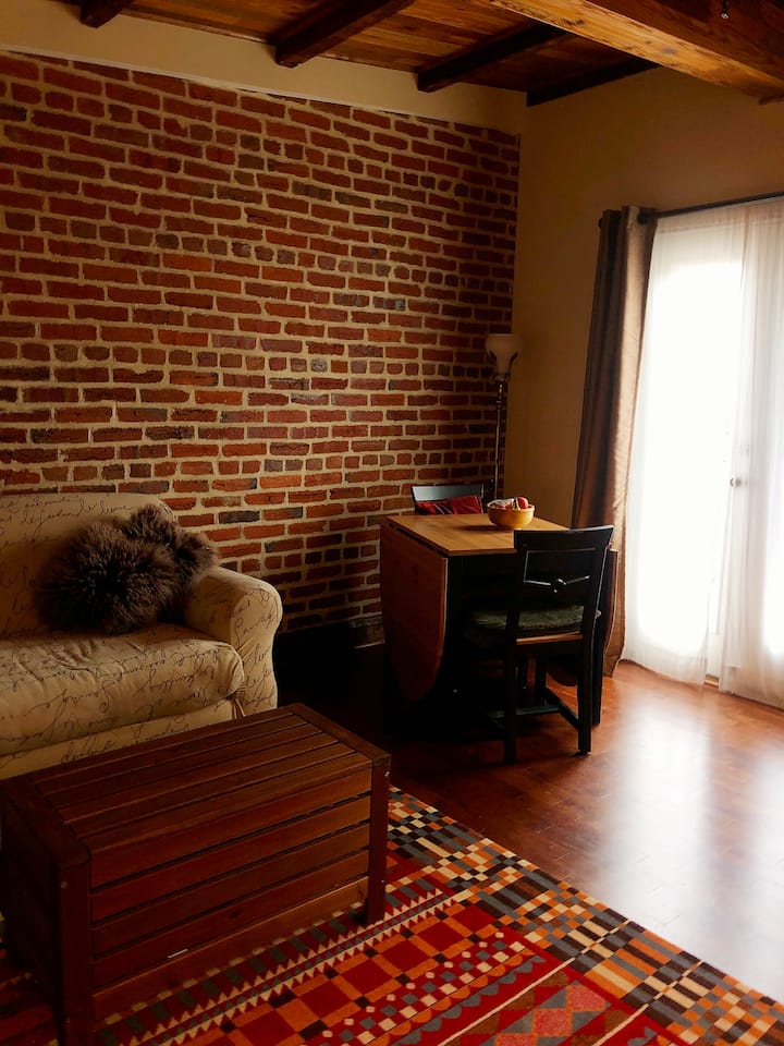 Spacious, Private, Capitol Hill Carriage House - Washington, D.C.