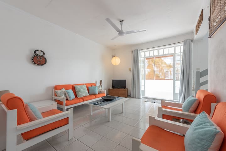 Spacious 3br Apartment  250 Steps To Beach - Mauricio