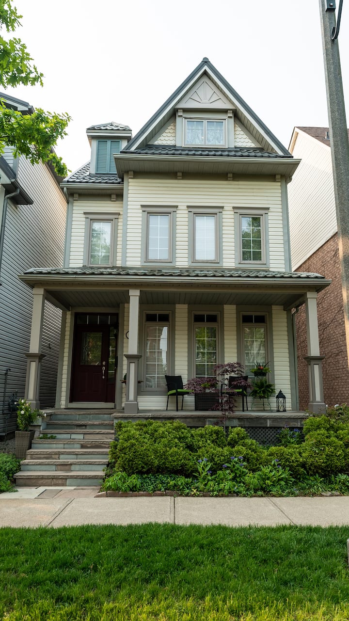 Lovely Oakville Home - Oakville