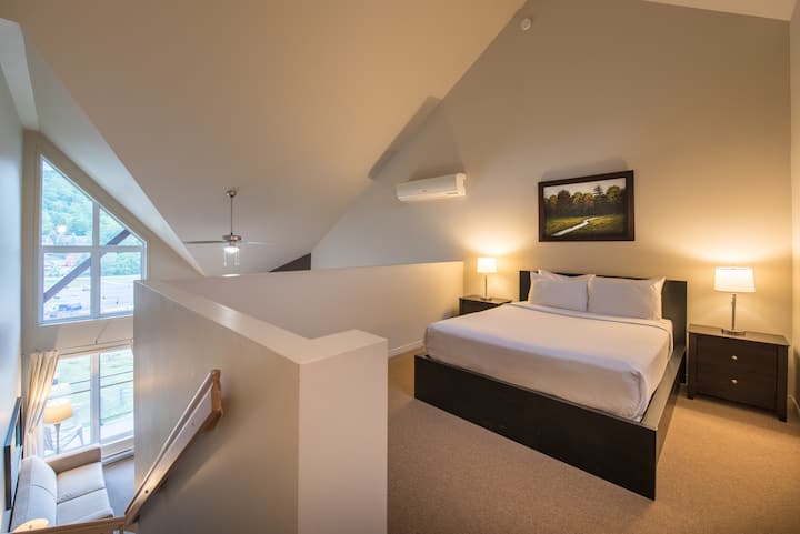 Condo 2 Chambres Coin Domaine Château Bromont - Bromont