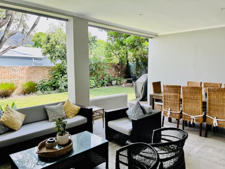 Beautiful Home - Walk To Beaches, Shop, Restaurant - Hermanus