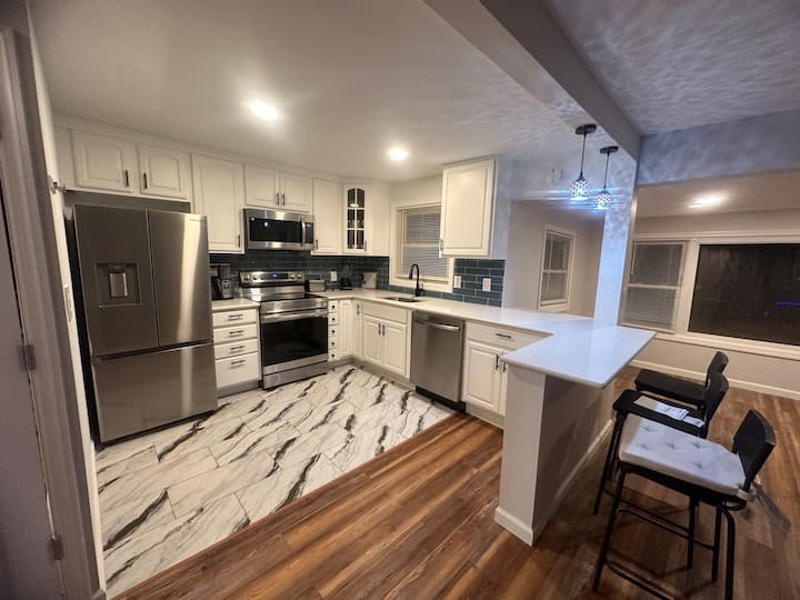 New Cozy Entire Apartment! - Edgewater, NJ