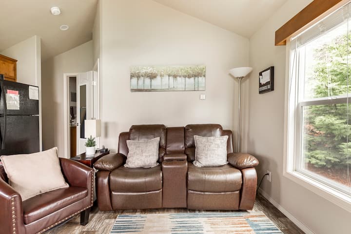 Red Bluff Cabin - Carson, WA