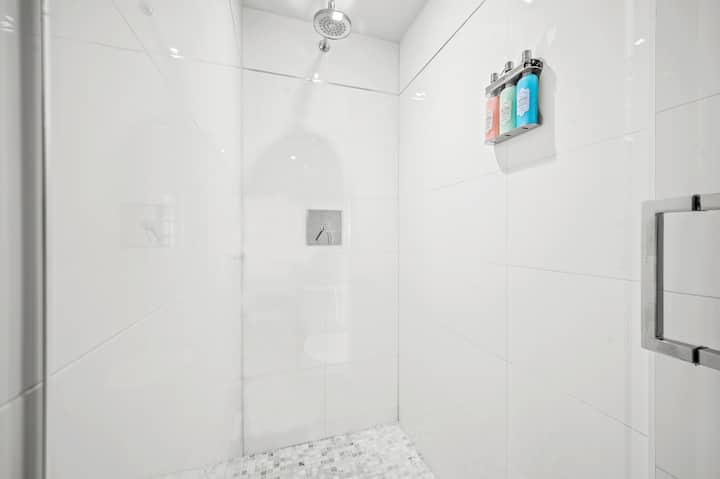 Private King Room In Miami Beach Hotel, Near Beach - Miami Beach, FL