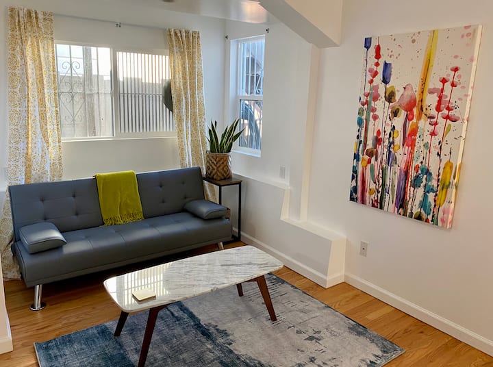 2b1b Private Suite In Sunset Free Street Parking - San Francisco, CA
