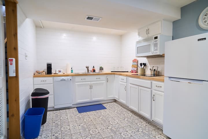 Private Guest Suite | Central Location! - Colorado Springs, CO