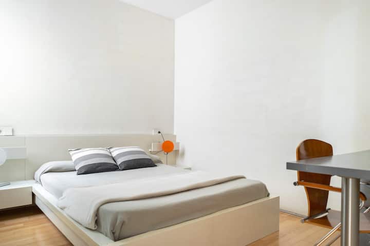 Cozy Bedroom+private Bathroom Ensuite, Wifi Free - Barcelona